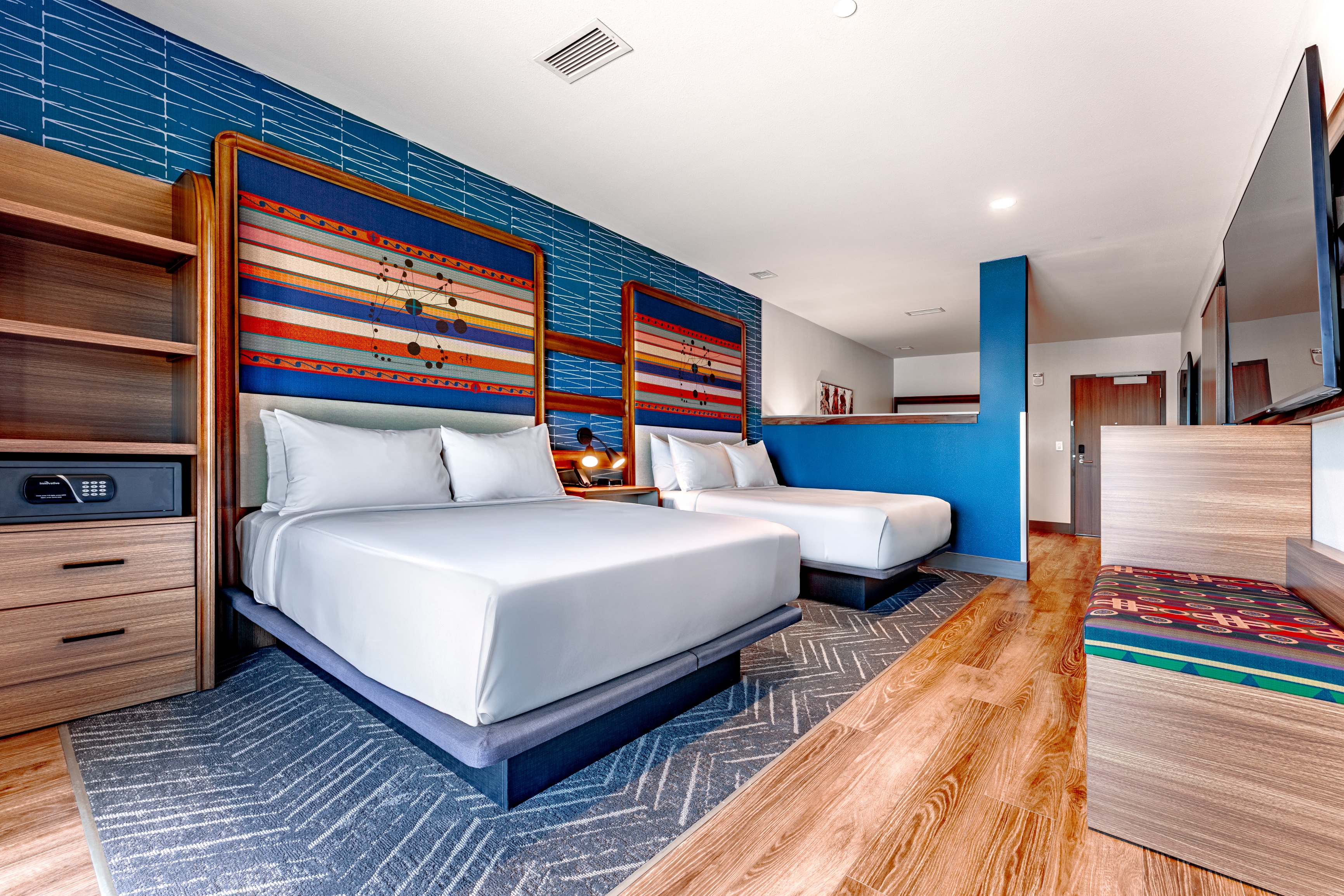 Inkana’ Suite with Balcony | OKANA Resort & Indoor Waterpark